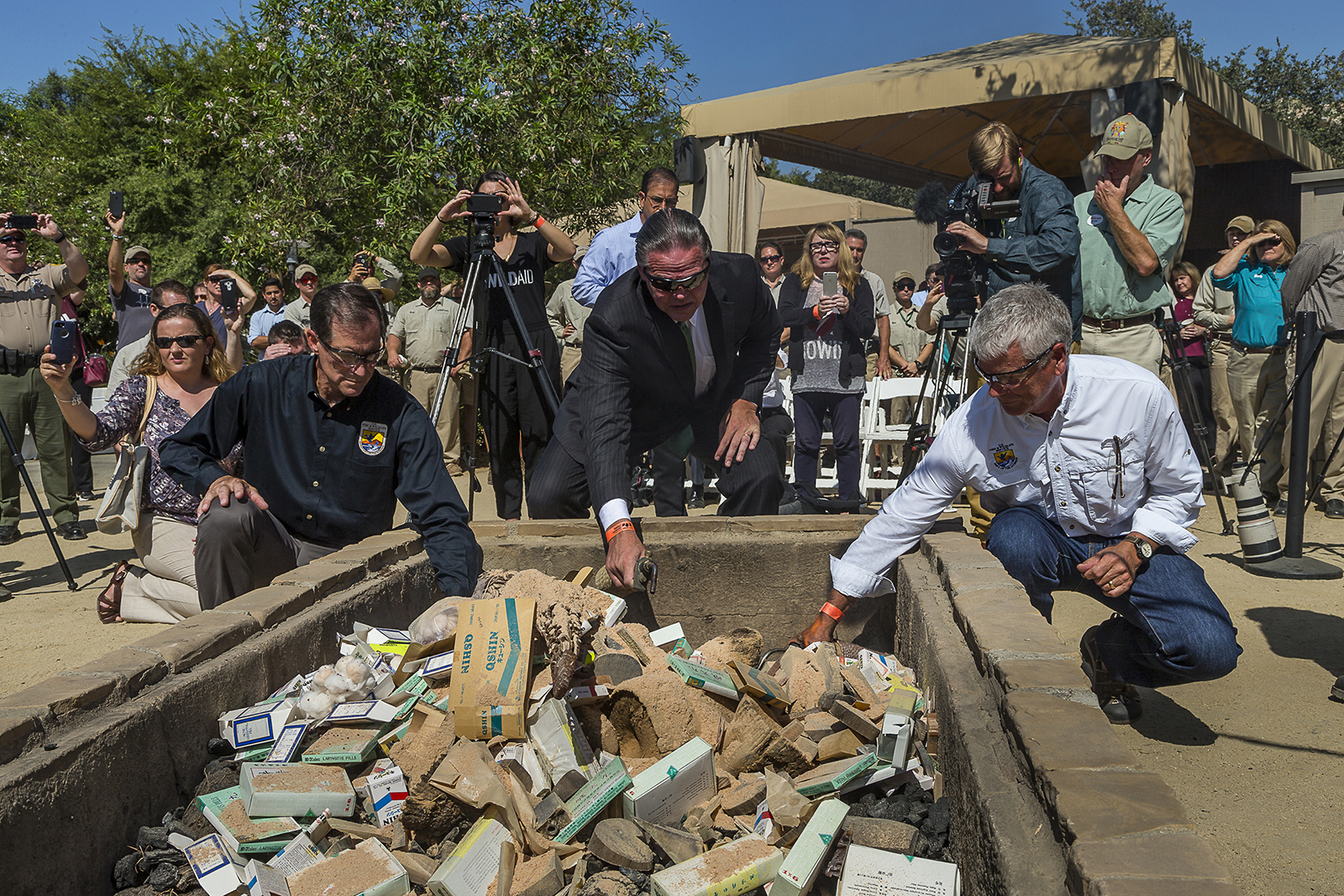 Ashes to Ashes: Our Rhino Horn Burn – San Diego Zoo Wildlife Alliance ...